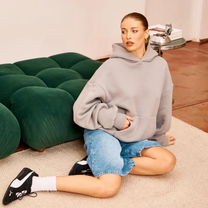 heavyweight script hoodie gun metal